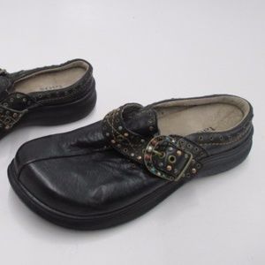 Taos Footwear | Shoes | Taos Womens Shoes Black Clogs Leather Studed Sz ...